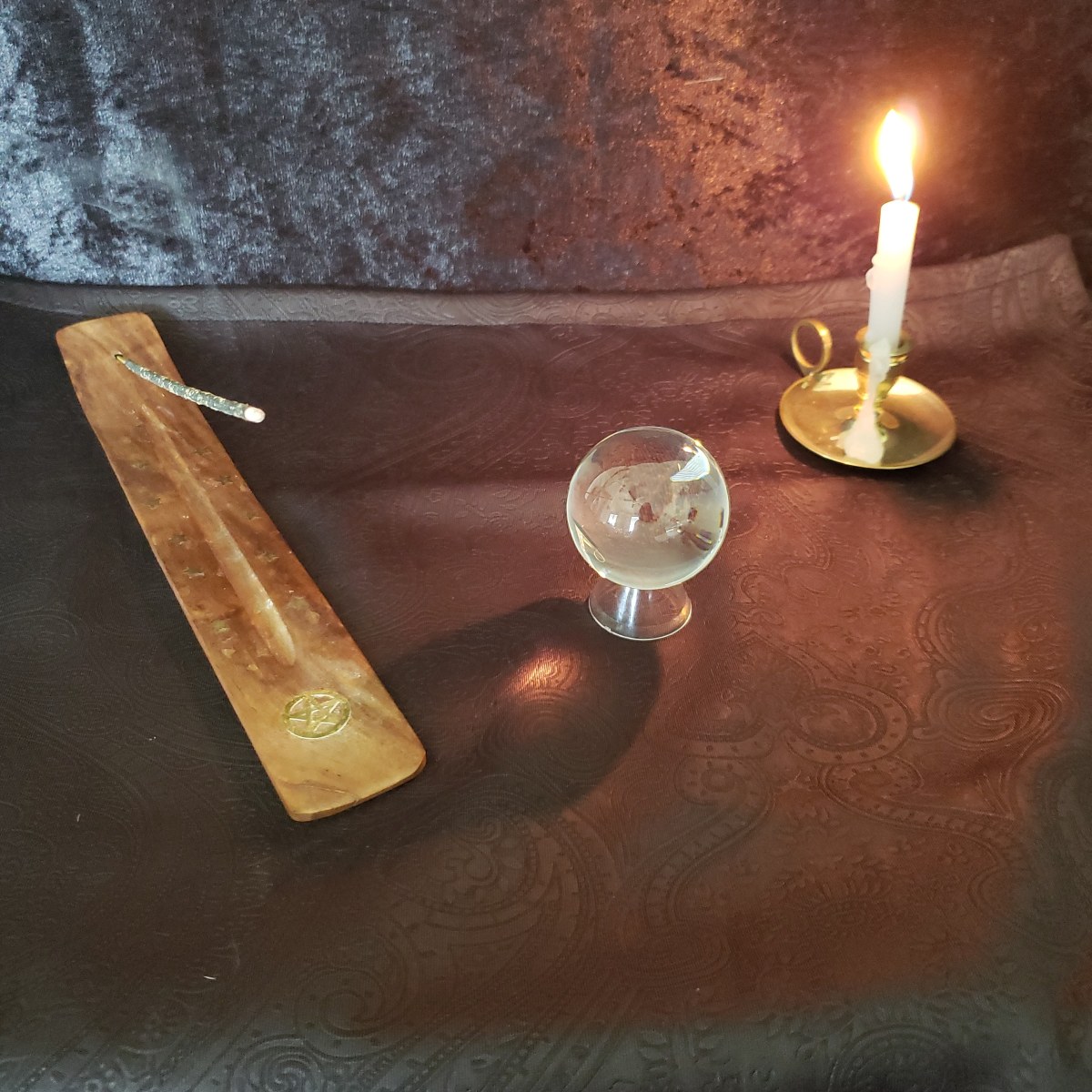 Methods of Scrying – Crystal Scrying – Northern Lights Wicca